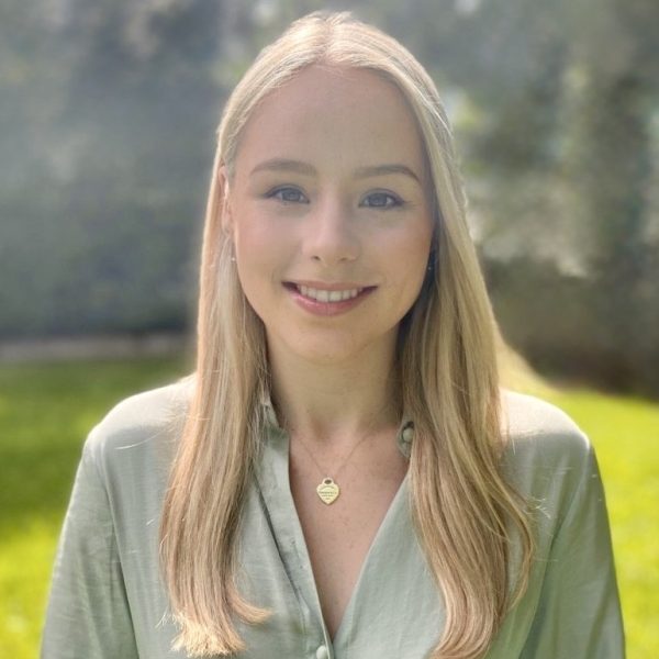 Isabella Van Gelder - Serenity Clinic